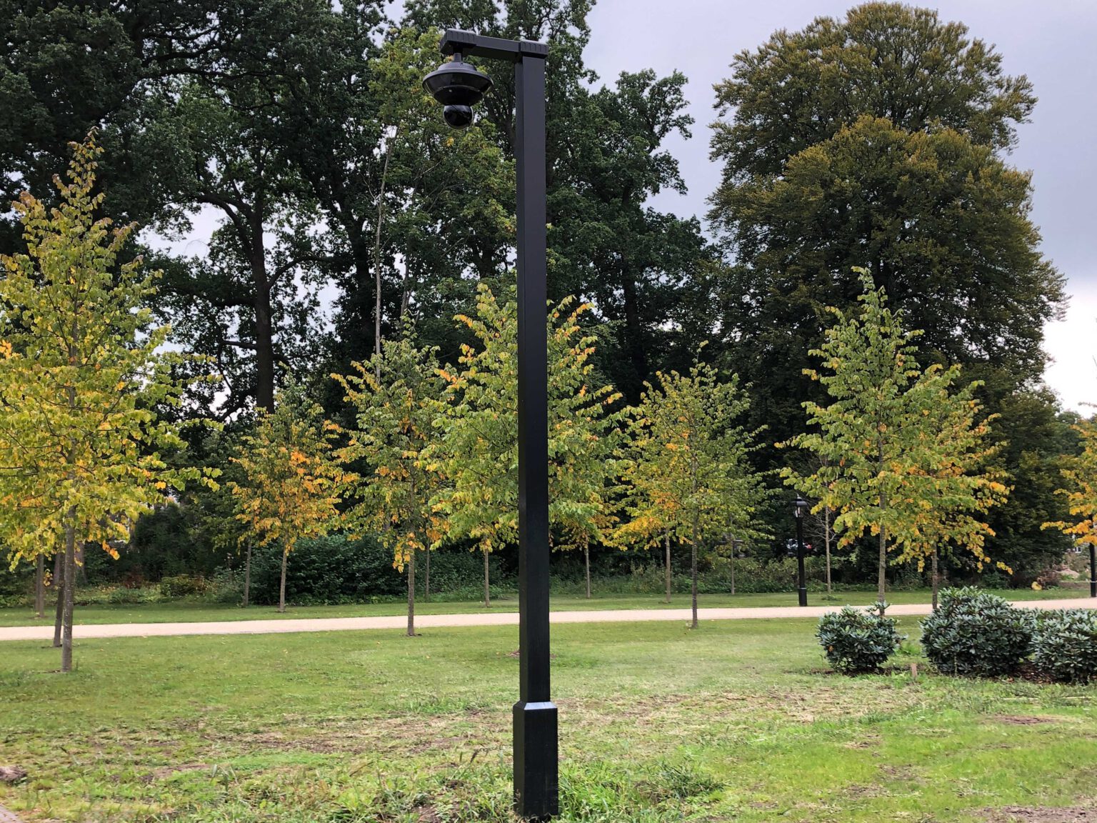 Beveiligingscamera paal - Luna Maison